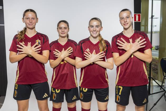 Red Flames U17, U 17 TUBIZE, BELGIUM - NOVEMBER 01 : Berrens Catho Physio of Belgium posing for the