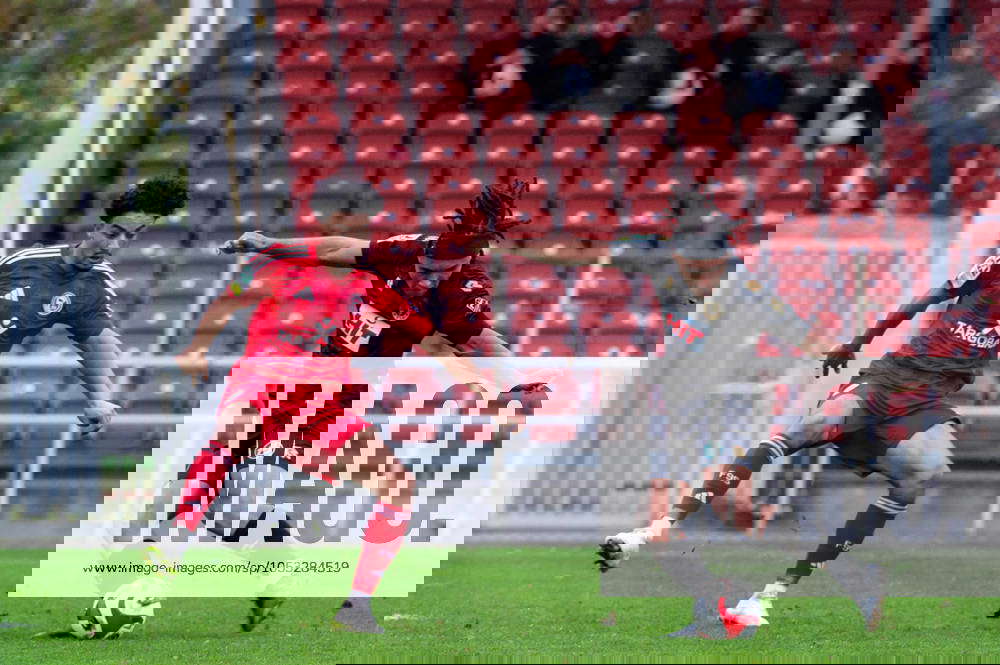 Shot Joshua Eze Fortuna Köln,No 06 DEU, Düsseldorf, 02 11 2024 Soccer ...