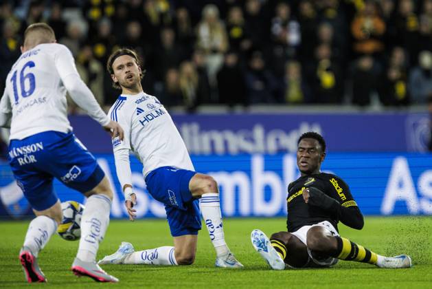 IFK Norrköpings Arnor Traustason and AIKs Mouhamed Lamine Fanne Dabo ...