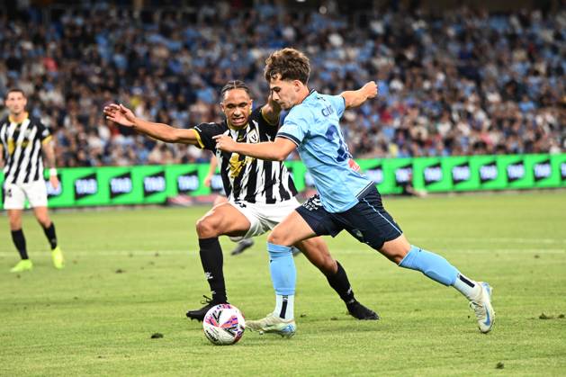 ALEAGUE SYDNEY MACARTHUR, Kealey Adamson of the Bulls controls the ball ...