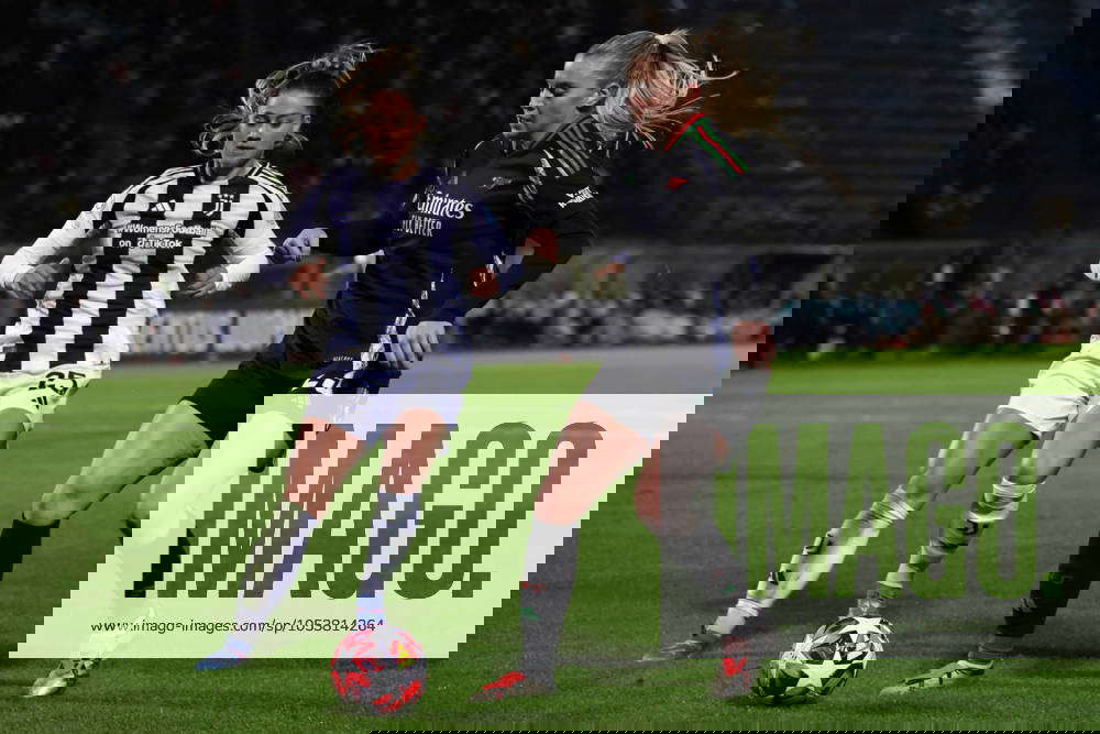 Biella, Italy, 12th November 2024. Alessia Russo of Arsenal takes on Viola Calligaris of Juventus