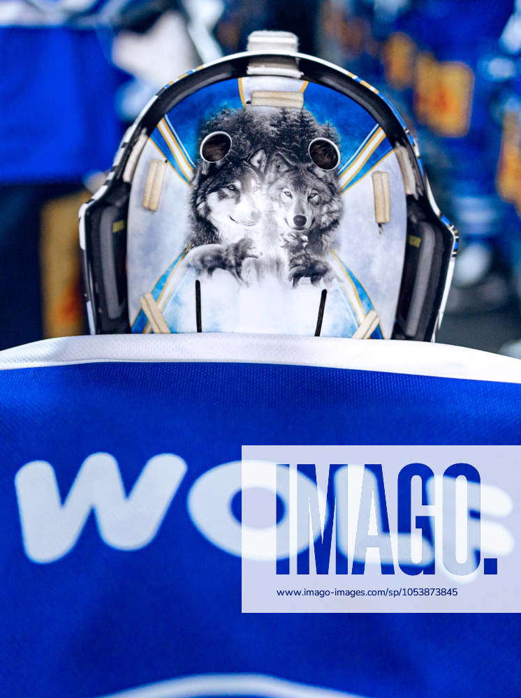 The mask of goalkeeper Tim Wolf 1 EV Zug 13 11 2024 National League ...