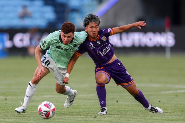 ALEAGUE GLORY WESTERN, Matthew Grimaldi of United contols the ball ...