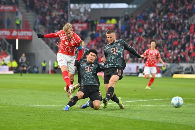 Injury,,Goal chance Jonathan BURKHARDT 1 FSV Mainz 05 , action,,duel ...