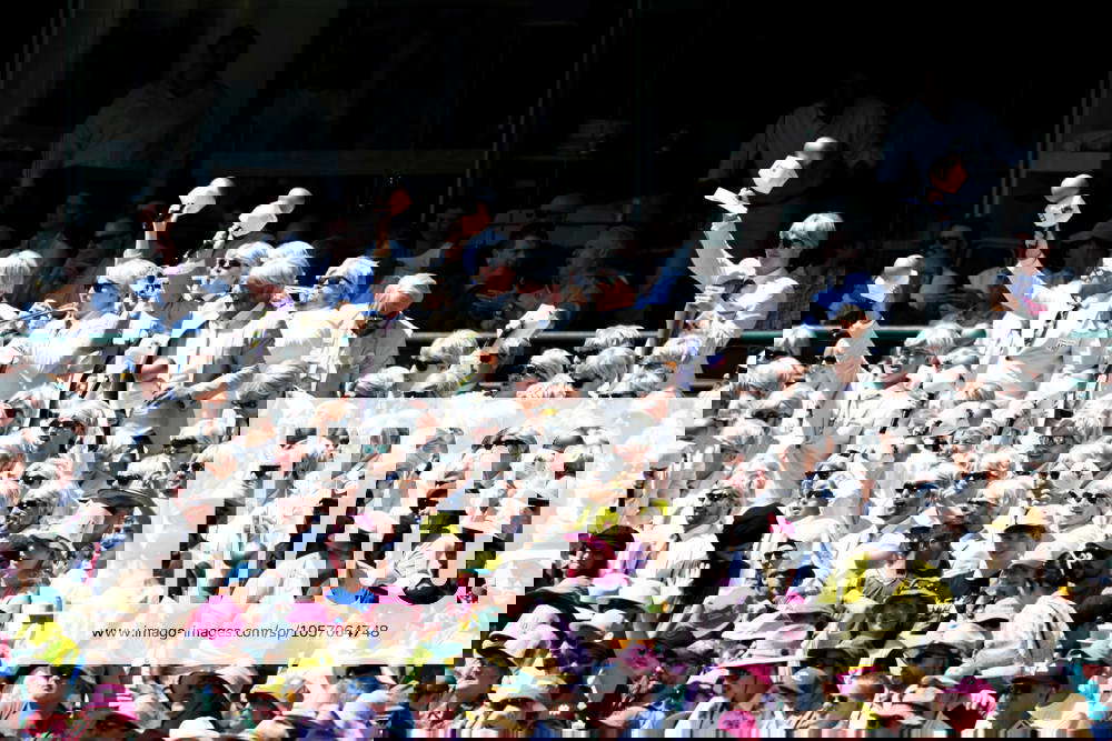 CRICKET AUSTRALIA INDIA, A supporter group know as The Richies, named ...