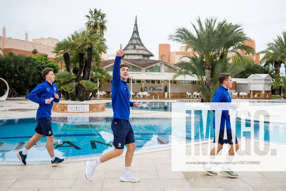 Gent s Gilles De Meyer and Gent s Mathias Delorge pictured during the ...