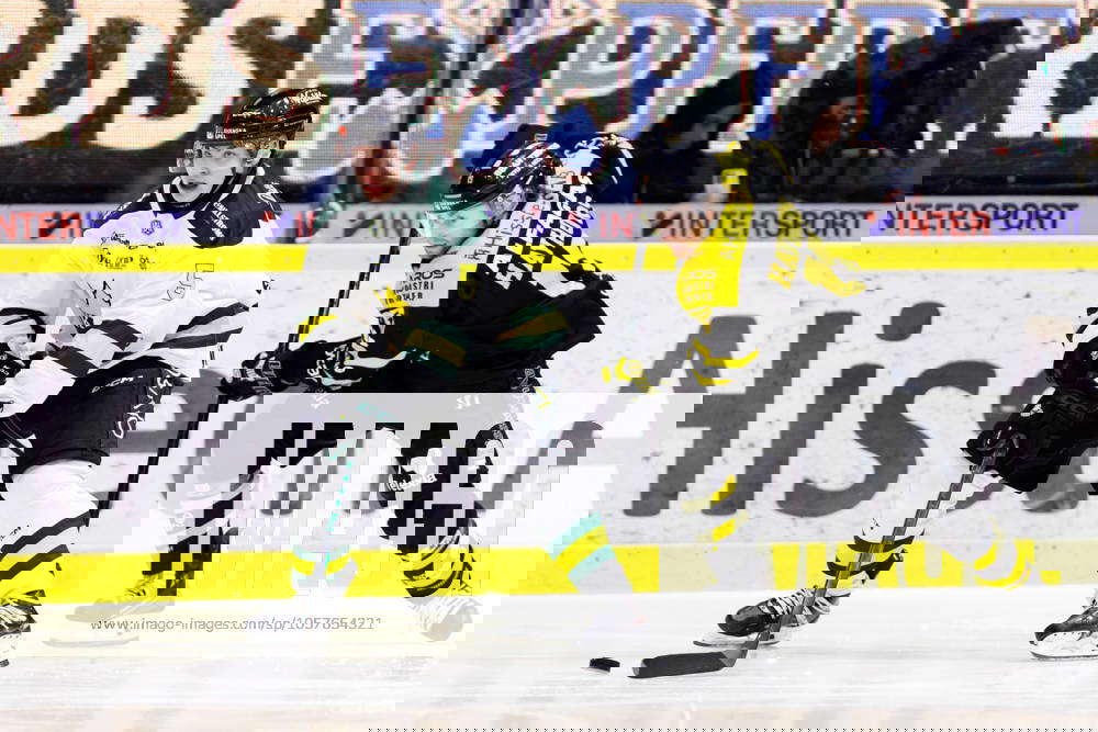 250115 Östersunds Jakob Norén and Västeras Jacob Hayhurst during the ...