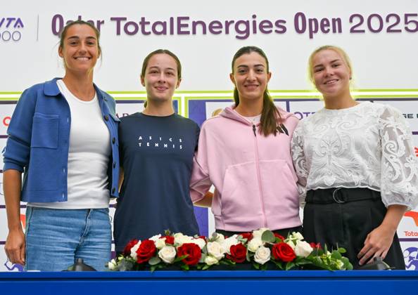 WTA, Tennis Damen QATAR OPEN TENNIS TOURNAMENT ROUND OF 64 Ons Jabeur ...