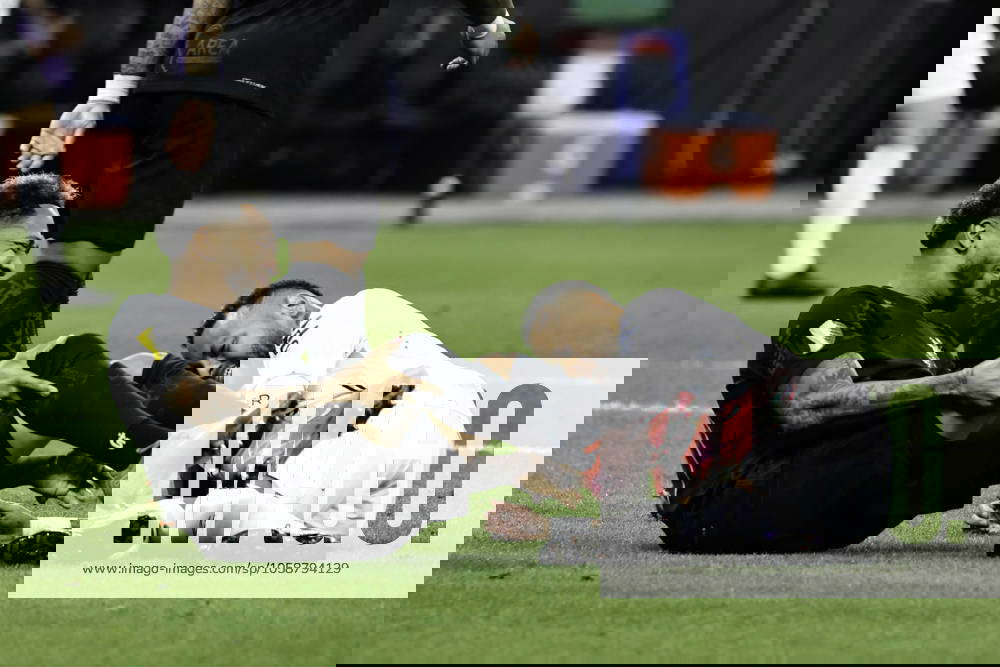 Sao paulo (sp), 02 12 2025 - paulistao corinthians vs santos - match ...