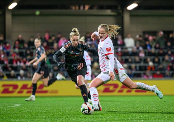 Leipzigs Emilia Asgeirsdottir with Munichs Linda Dallmann Soccer 1 ...