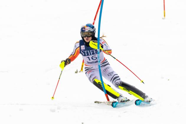 Sun Valley, Idaho, USA: German skier EMMA AICHER 16 competes in the ...