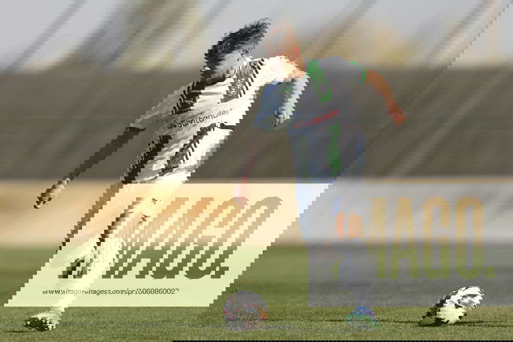 Flavjo Hoxha Borussia Mönchengladbach in action, on the ball ...