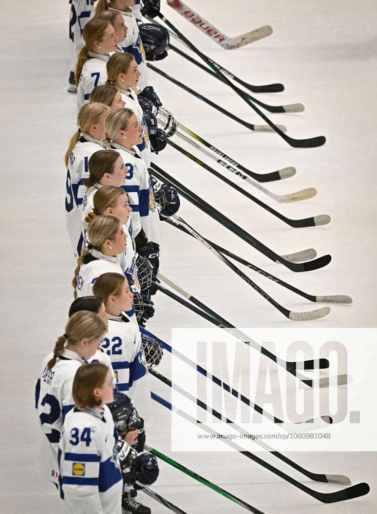 Finnish team listens the national anthem during the IIHF Women s World ...