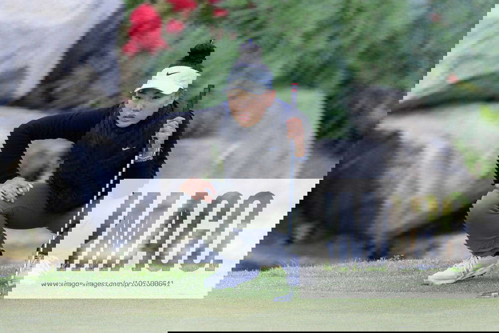 Los Angeles, California, USA: Lucy Li plans her putt during the first ...