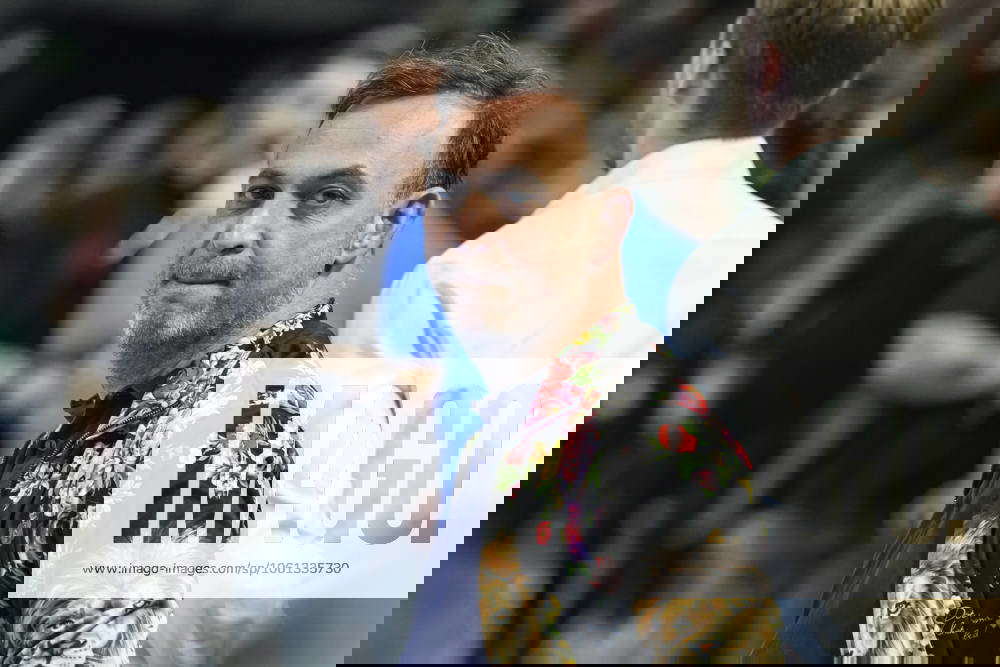 in the picture from l Hans Robert Bob Hanning satisfied, victory ...