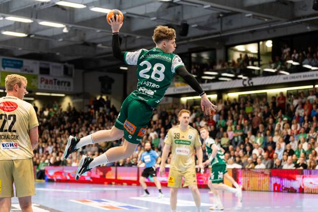 Franko Lastro FRISCH AUF Goeppingen, 28 scores a goal against Joel ...