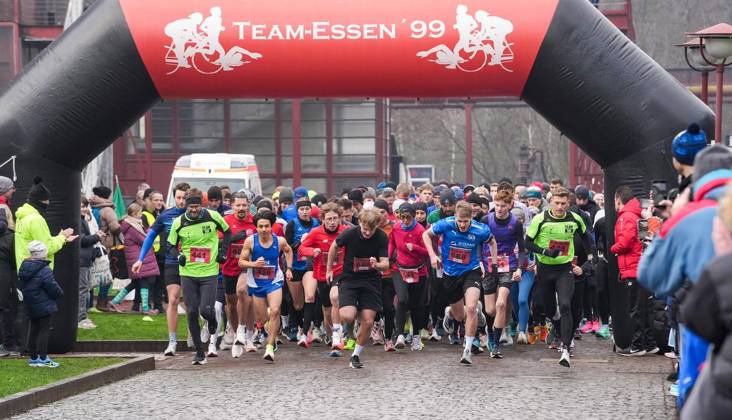 Hallo Stock Photos – High-Quality Images for Licensing | IMAGO