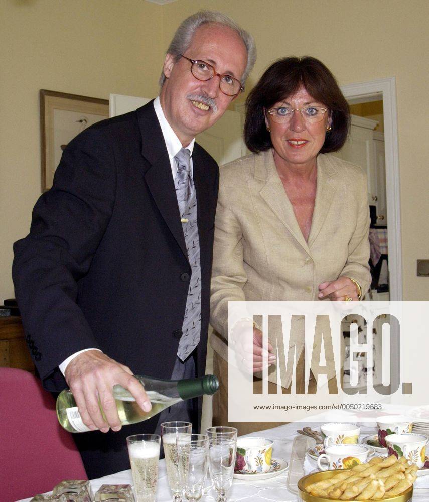 Ralph Tappert und Karin Beckmann (Kinder von Horst Tappert) anlässlich Horst Tapperts