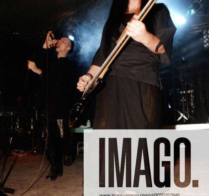 Bassist Jens Riediger und Sänger Sven Friedrich (beide GER Dreadful ...