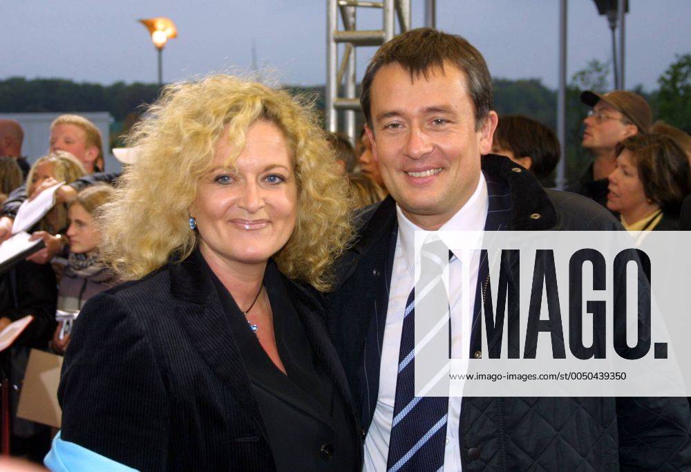 Moderatorin Susanne Fröhlich und Moderator Gert Scobel anlässlich der ...