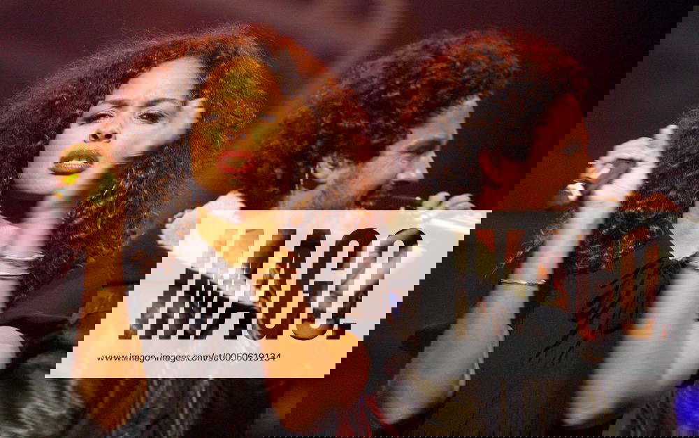 Sängerin Joy Denalane (GER) im Duett mit ihrem Ehemann Max Herre (GER ...