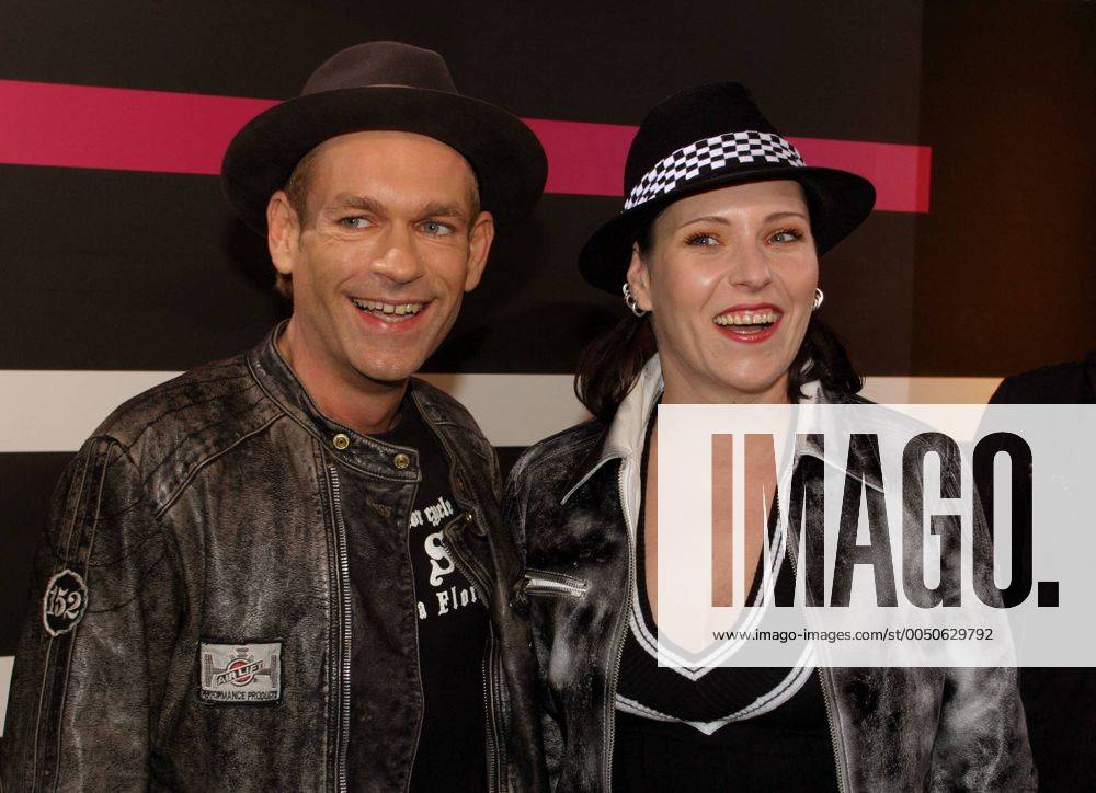 Sänger Peter Plate (li.) und Sängerin Anna Rosenbaum (beide GER ...