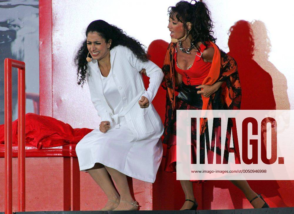 Sopranistin Miriam Sharoni und Sängerin Mary C. Bernet anlässlich des Musicals WEST SIDE STORY auf