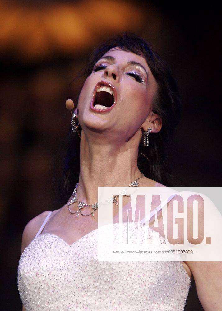 Sängerin Anna Maria Kaufmann (CAN) singt voll Leidenschaft in