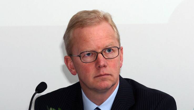 Dr. Klaus Eierhoff (GER Vorstandsvorsitzender Thiel Logistik AG) am Rednerpult während einer