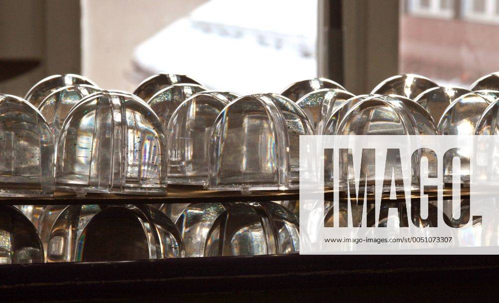 Kuppeln für Schneekugeln des Schneekugelherstellers Walter und Prediger in