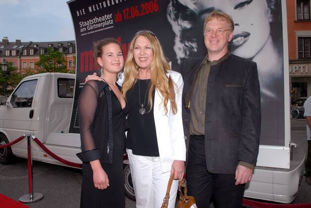 Sängerin Juliane Werding mit Tochter Charis Maria und Ehemann Uwe ...