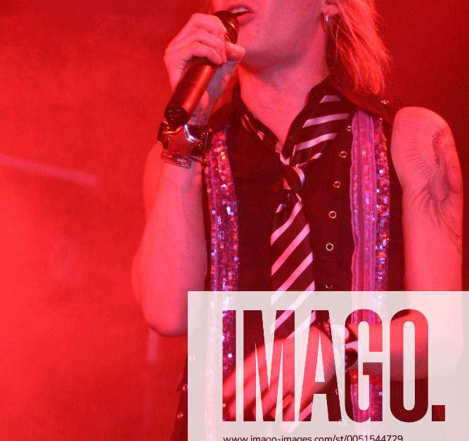 Sänger Jonne Aaron (FIN Negative) anlässlich eines Konzerts in