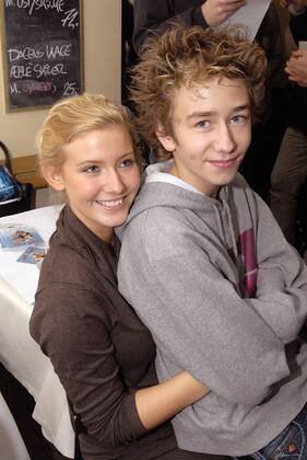 Schauspielerin Sidse Mickelborg und Jungschauspieler Jakob Wilhjelm ...