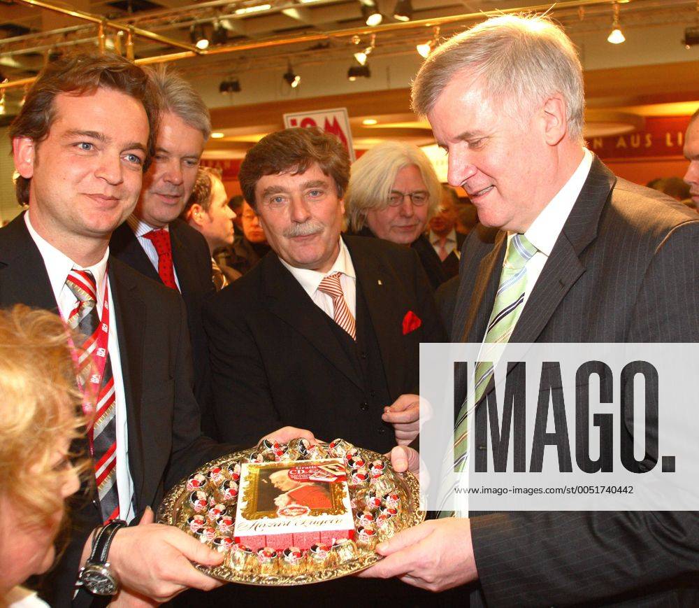 V.l.n.r.: Peter Botzleiner-Reber (GER Geschäftsführer Paul Reber GmbH ...