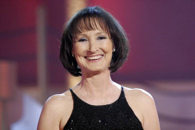 Sängerin Gaby Albrecht (GER) in der MDR-Fernsehshow - Der Kahn der ...