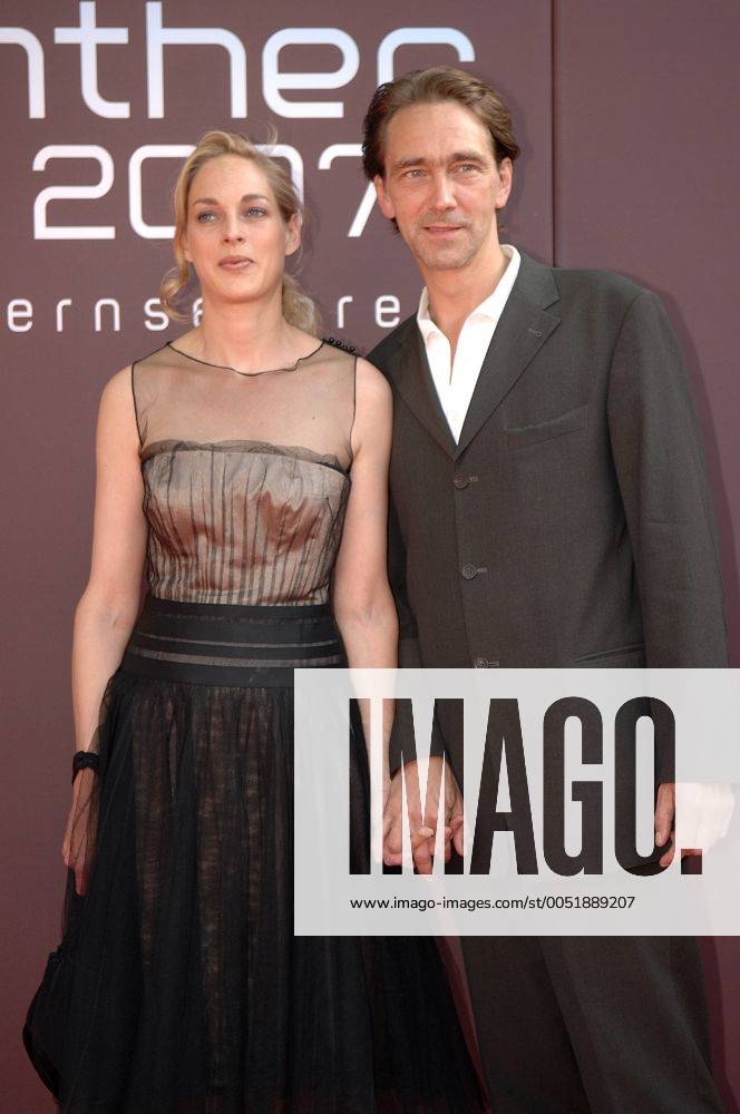 Schauspielerin Sophie von Kessel und Lebensgefährte Stefan Hunstein ...