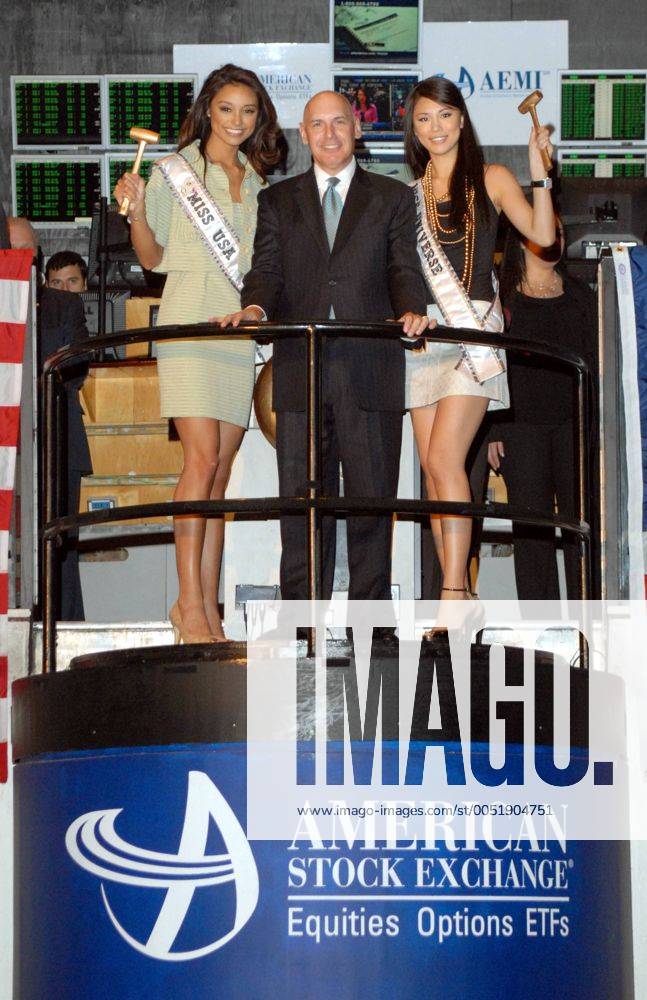 Neal Wolkoff (USA CEO und Chairman AMEX) zwischen Riyo Mori (re., JPN ...