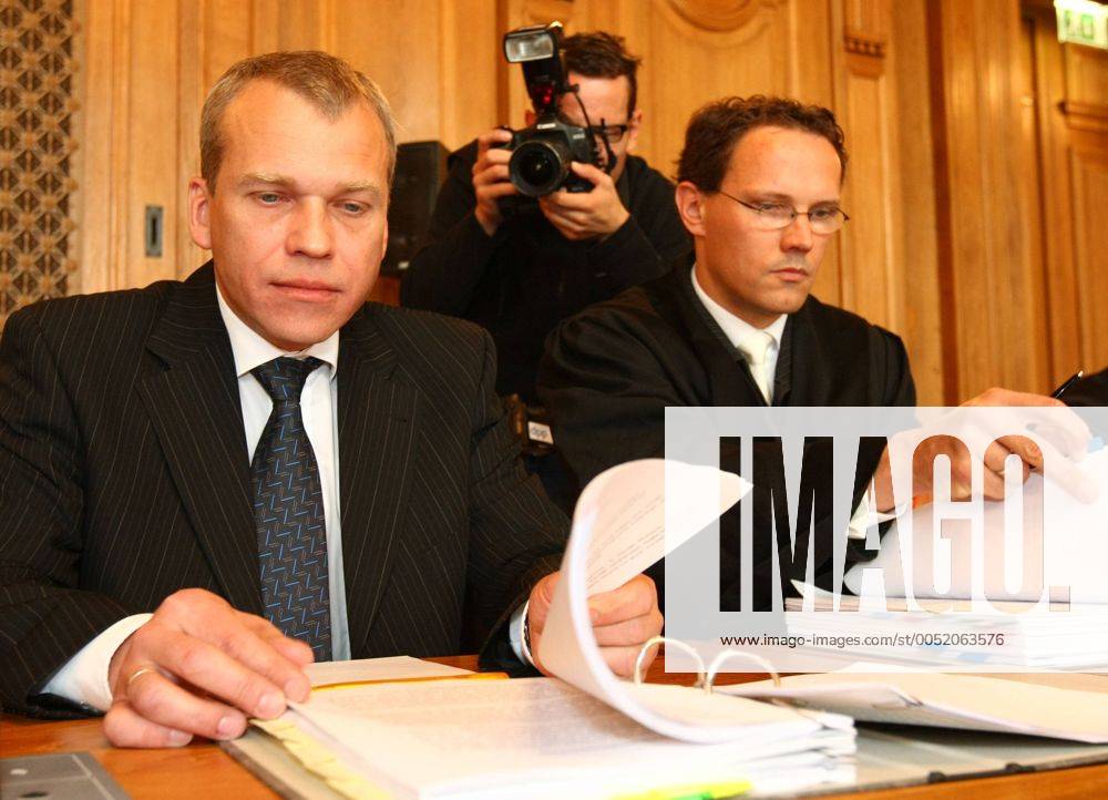 Ingolf Roßberg und dessen Anwalt Peter Manthey anlässlich des ...