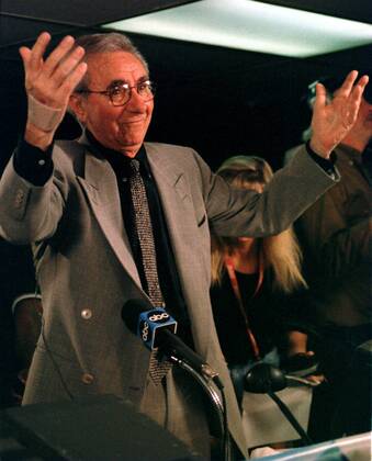 Sportreporter Chris Schenkel (USA) moderiert die - St. Clair Open - für ...