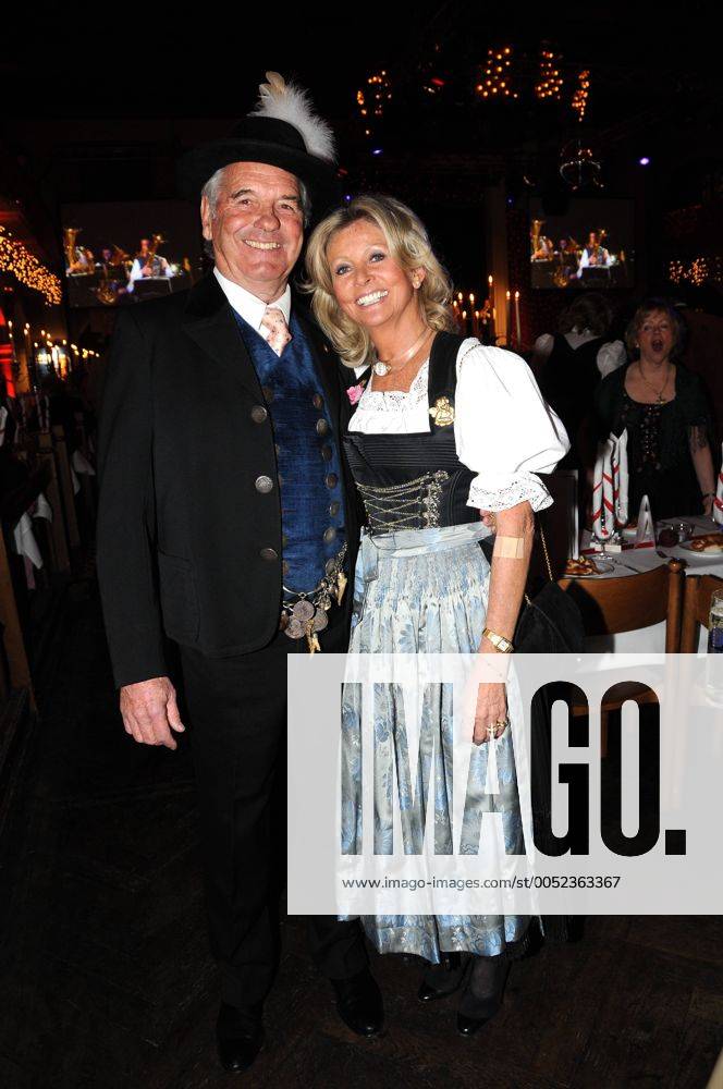 Konditor Franz Höflinger und Ehefrau Monika anlässlich des Filserball ...