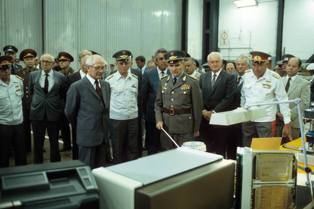 Erich Mielke, Horst Sindermann, Staatsratsvorsitzender Erich Honecker ...