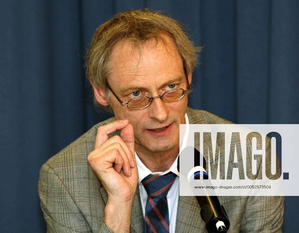 Harald Welge während einer Synode der evangelisch-lutherischen ...