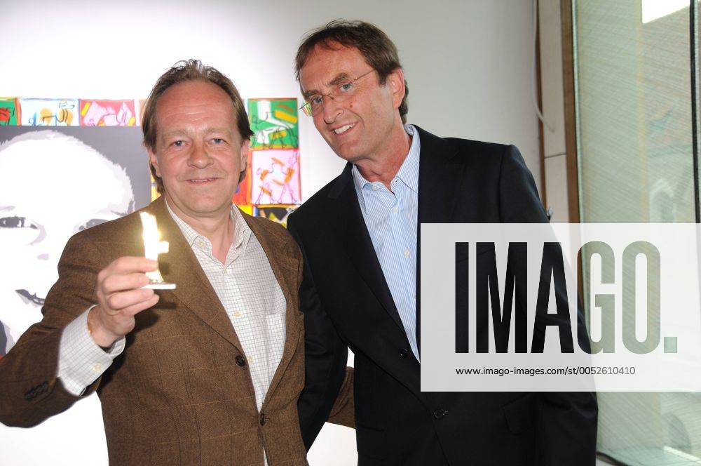 Dr. Dr. med. Richard Westhaus (re.) und Freiherr Georg von Gumppenberg ...