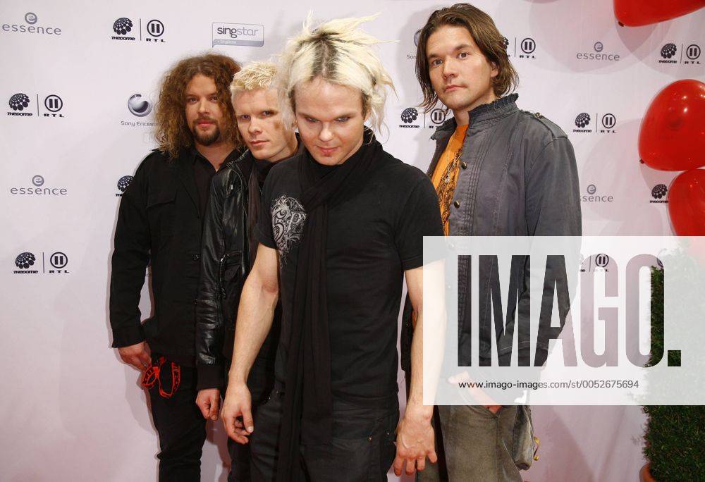 V.l.n.r.: Bassist Eero Aleksi Heinonen, Drummer Aki Markus Hakala ...