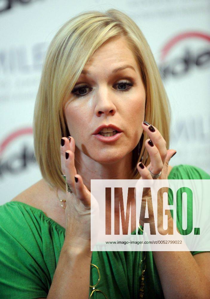 Schauspielerin Jennie Garth während der Campagne - Smiles Across ...