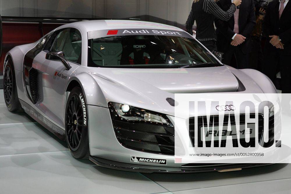 Präsentation der Rennversion des Audi R8 LMS auf der - Essen Motor Show ...