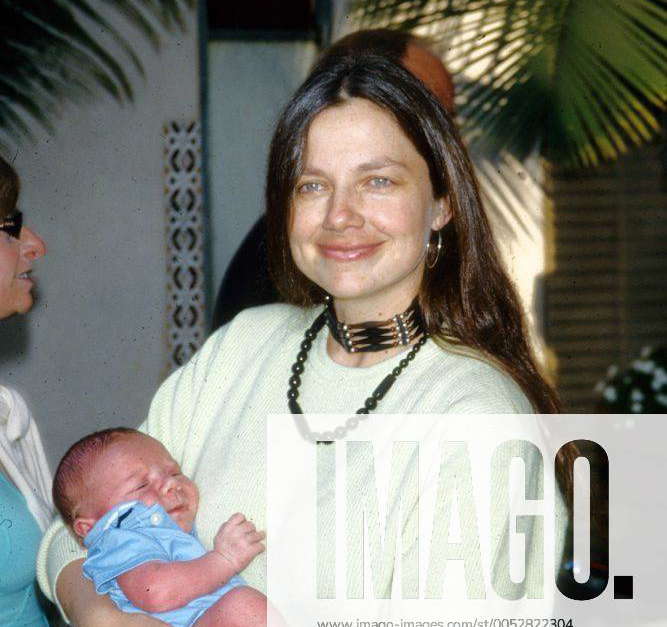 Schauspielerin Justine Bateman mit Sohn Duke Kenneth Fluent in Los ...