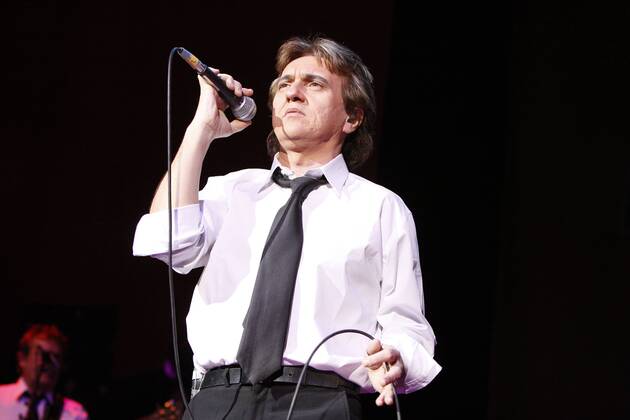 Sänger Peter Howarth während eines Auftritts auf dem Berliner Rundfunk