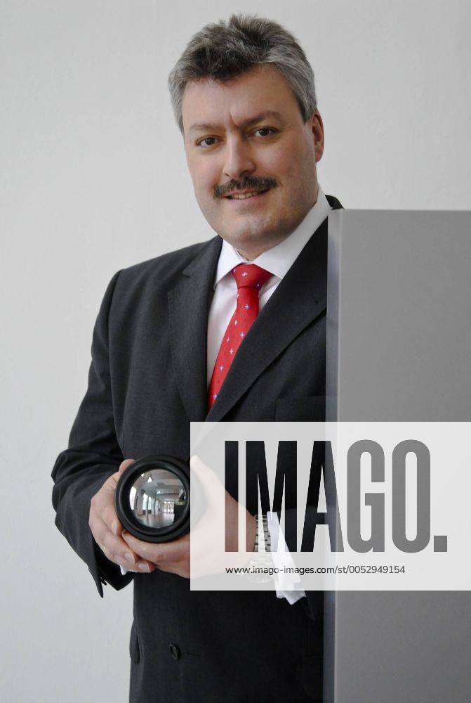 Dr. Michael Mertin anlässlich einer Pressekonferenz in