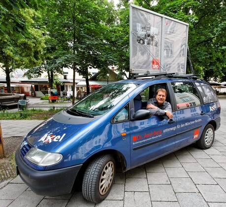 Axel Berg, Münchner SPD-Politiker und MdB mit seinem rollenden